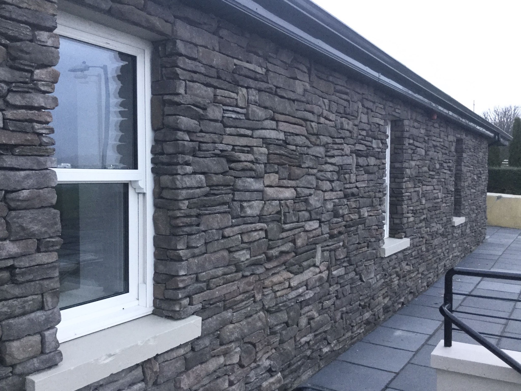 Mountain & Stacked Ledgestone Mix