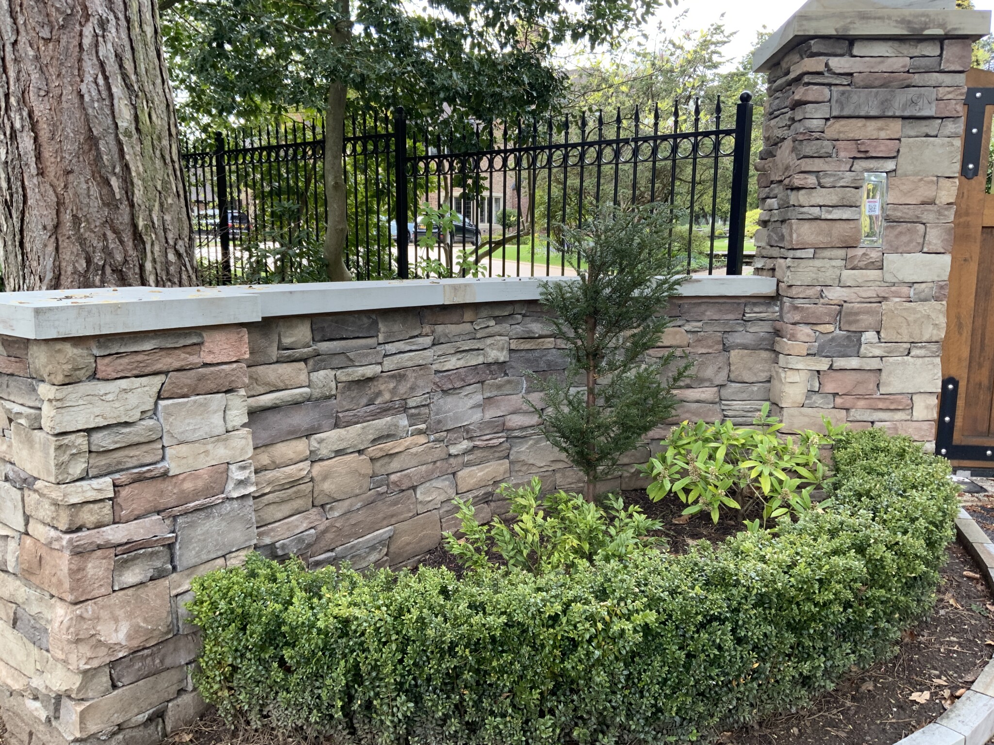 Mountain & Stacked Ledgestone Cabernet 3 | Fernhill Stone