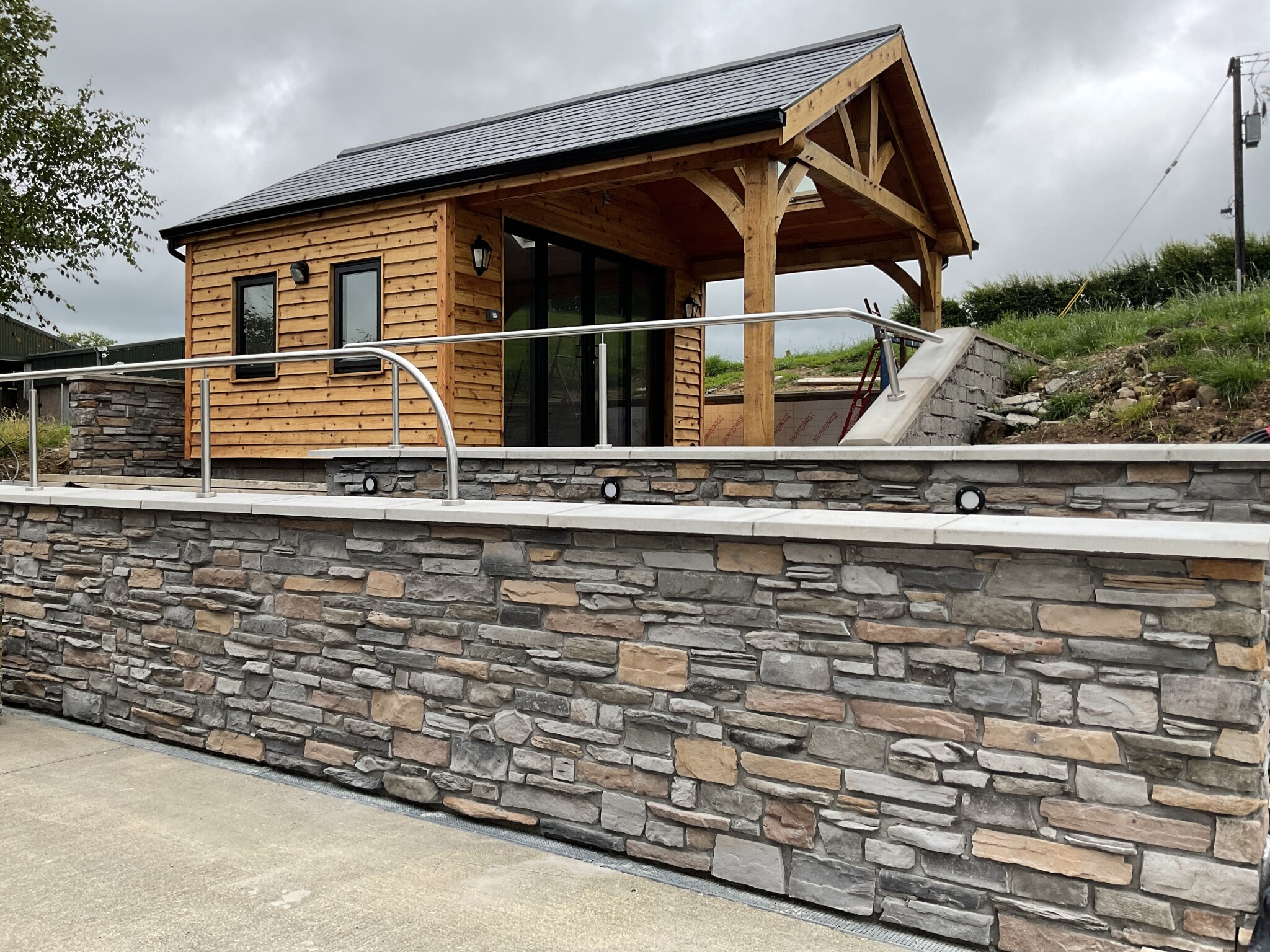 Mountain & Stacked Ledgestone Aspen mix 1 | Fernhill Stone