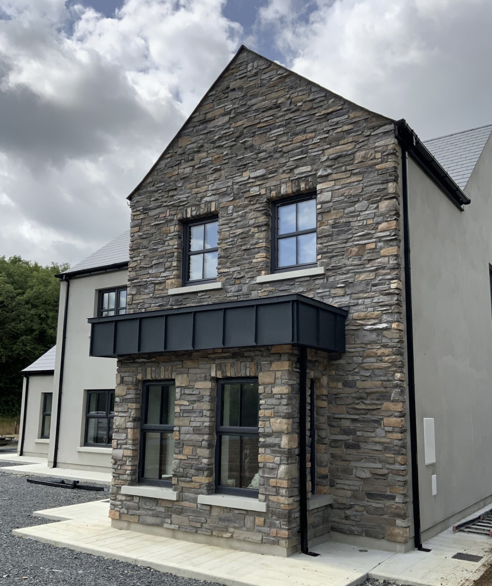 Mountain & Stacked Ledgestone Aspen mix 4 | Fernhill Stone